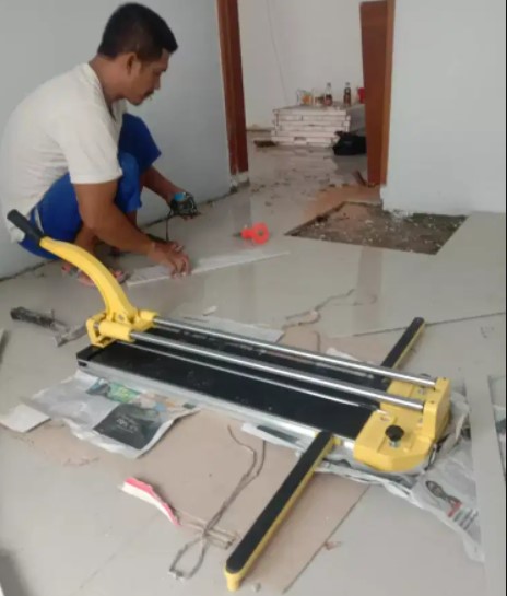 Jasa Pemasangan Keramik Surabaya Sidoarjo - Zamzam Renovasi